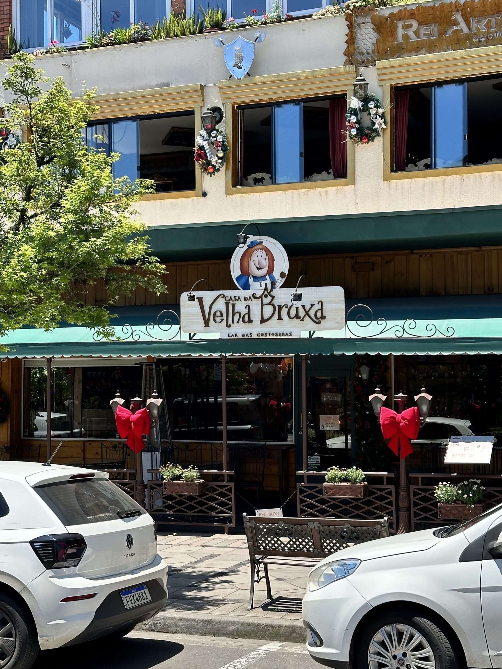 Casa da Velha Bruxa Vale a Pena? Prós & Contras em 2026